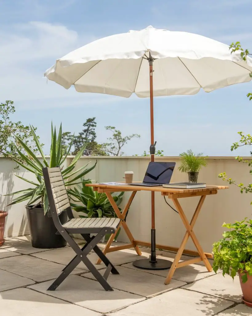 50 Balcony Workspace Ideas 2025 for Small Spaces | Enclosed, Open, Cozy ...