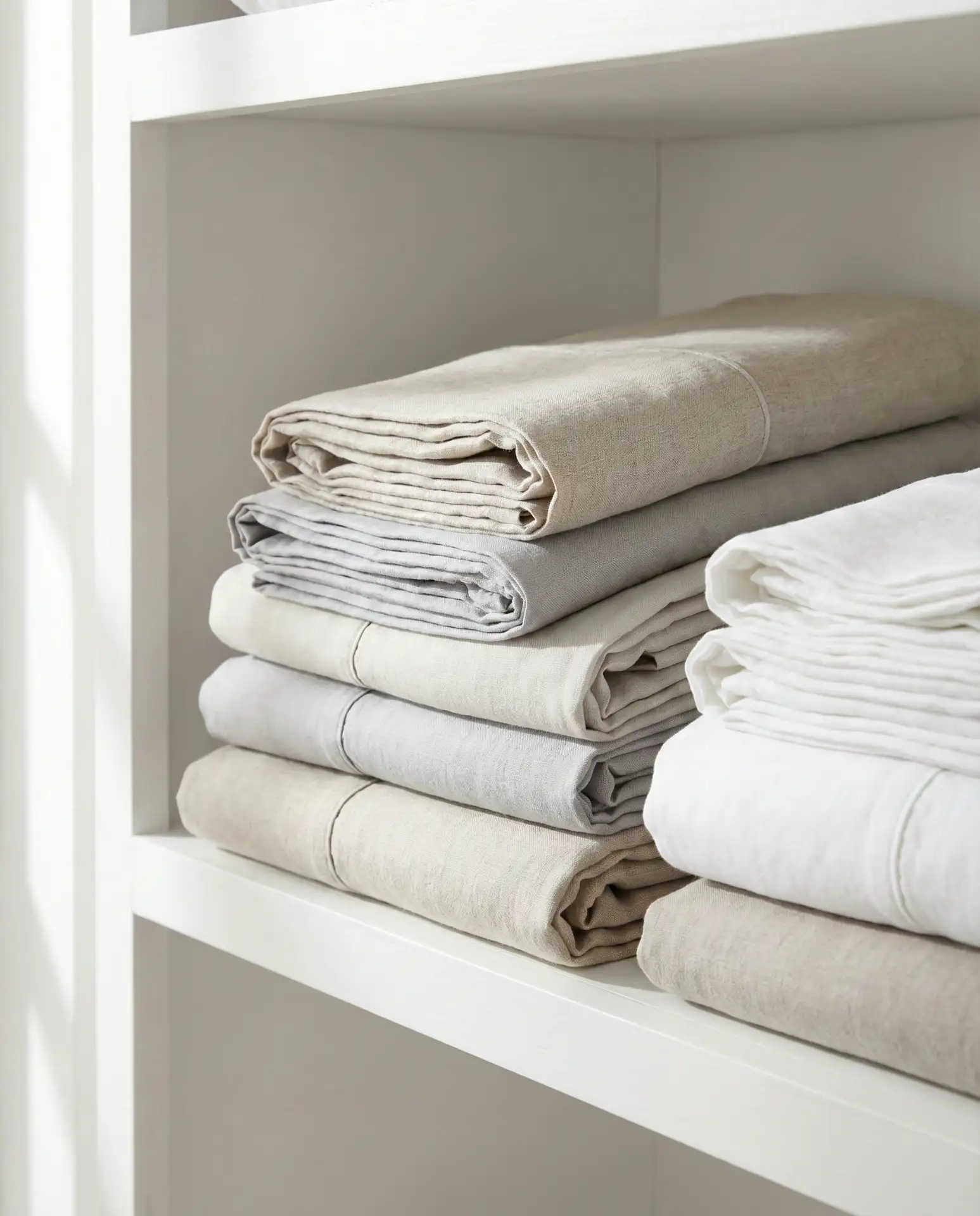 Linen Closet Organization Ideas 2026: 46 Smart Storage Solutions for ...